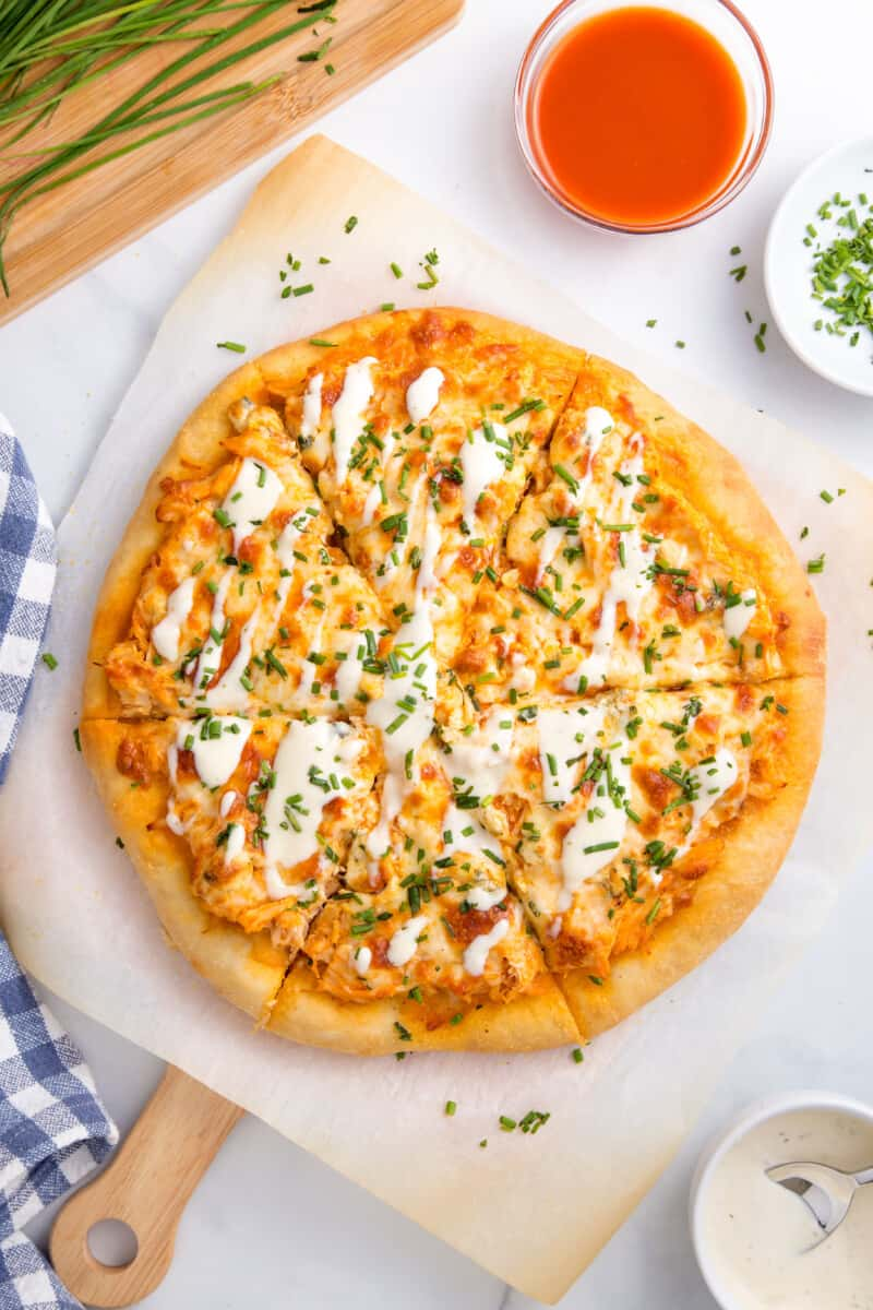 Pizza de queijo com frango 1 – Confeitarias de Sucesso